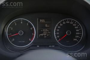Красный Фольксваген Поло 2011 в Рига, объемом двигателя 1.40 л и пробегом 190 тыс. км за 2995 €, фото 8 на AUTOMOTO.COM.LV