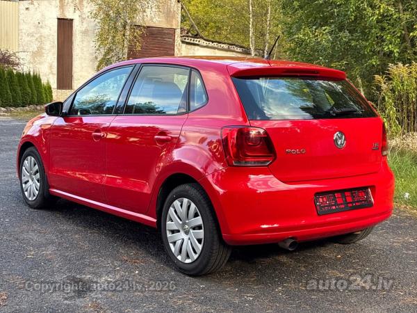 Sarkans Volkswagen Polo 2011 Pelva, ar dzinēja tilpumu 1.60 L un nobraukumu 368 tūkst. km par 2950 €, foto 5 vietnē AUTOMOTO.COM.LV