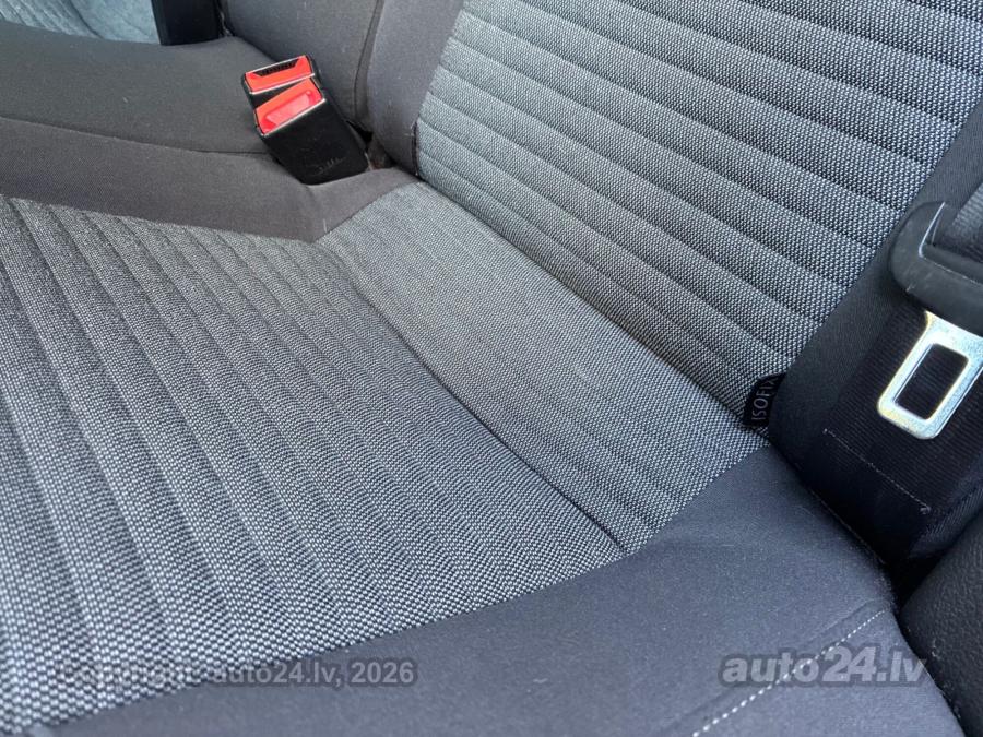Sarkans Volkswagen Polo 2011 Pelva, ar dzinēja tilpumu 1.60 L un nobraukumu 368 tūkst. km par 2950 €, foto 9 vietnē AUTOMOTO.COM.LV