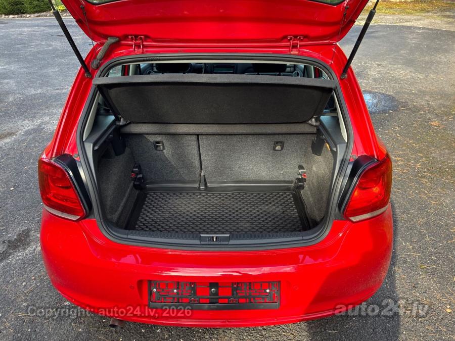 Sarkans Volkswagen Polo 2011 Pelva, ar dzinēja tilpumu 1.60 L un nobraukumu 368 tūkst. km par 2950 €, foto 10 vietnē AUTOMOTO.COM.LV
