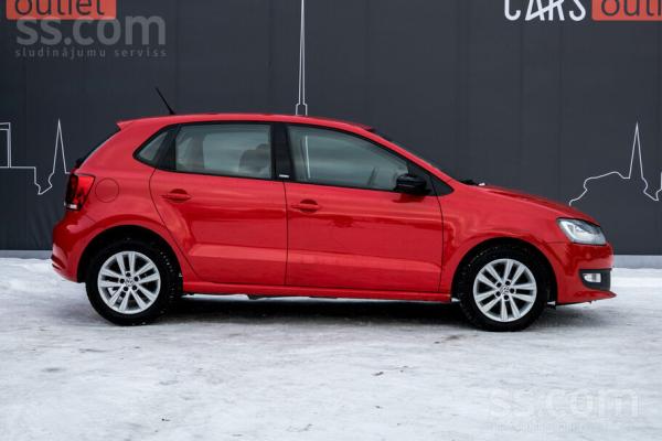 Red Volkswagen Polo 2012 in Riga, with an engine capacity of 1.60 L and mileage of 260 thousand km for 7490 €, photo 3 on AUTOMOTO.COM.LV