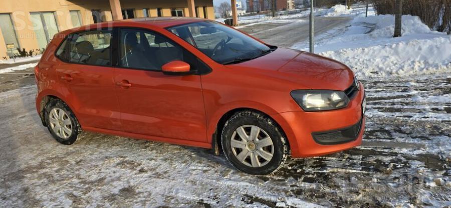 Sarkans Volkswagen Polo 2012 Jelgava, ar dzinēja tilpumu 1.20 L un nobraukumu 288 tūkst. km par 3400 €, foto 3 vietnē AUTOMOTO.COM.LV