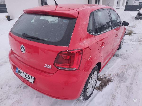 Sarkans Volkswagen Polo 2012 Šauļi, ar dzinēja tilpumu 1.20 L un nobraukumu 162 tūkst. km par 3250 €, foto 4 vietnē AUTOMOTO.COM.LV
