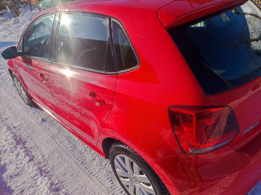Red Volkswagen Polo 2012 in Siauliai, with an engine capacity of 1.20 L and mileage of 162 thousand km for 3250 €, photo 9 on AUTOMOTO.COM.LV