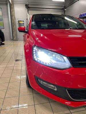 Red Volkswagen Polo 2012 in Vilnius, with an engine capacity of 1.60 L and mileage of 299 thousand km for 5499 €, photo 5 on AUTOMOTO.COM.LV