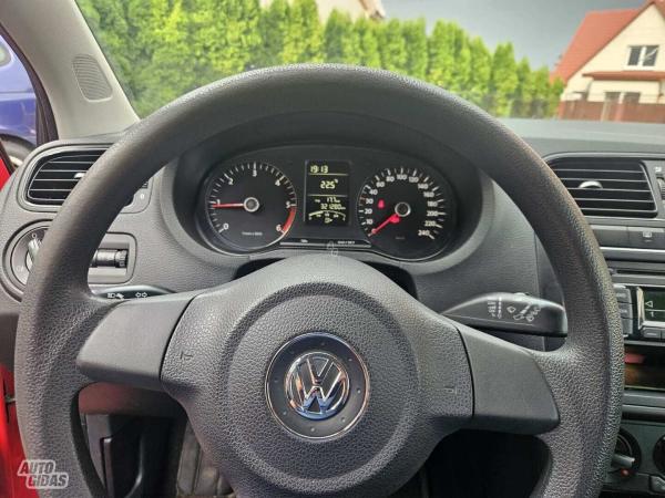 Sarkans Volkswagen Polo 2012 Vilkaviškis, ar dzinēja tilpumu 1.20 L un nobraukumu 321 tūkst. km par 2400 €, foto 7 vietnē AUTOMOTO.COM.LV