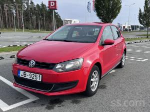 Красный Фольксваген Поло 2012 в Рига, объемом двигателя 1.20 л и пробегом 227 тыс. км за 2800 €, фото  на AUTOMOTO.COM.LV