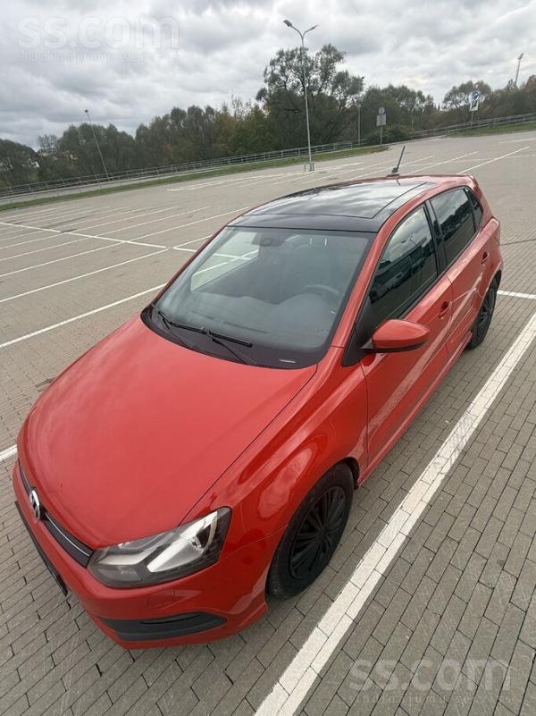 Red Volkswagen Polo 2012 in Rezekne, with an engine capacity of 1.20 L and mileage of 175 thousand km for 4600 €, photo 5 on AUTOMOTO.COM.LV
