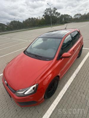 Red Volkswagen Polo 2012 in Rezekne, with an engine capacity of 1.20 L and mileage of 175 thousand km for 4600 €, photo 5 on AUTOMOTO.COM.LV