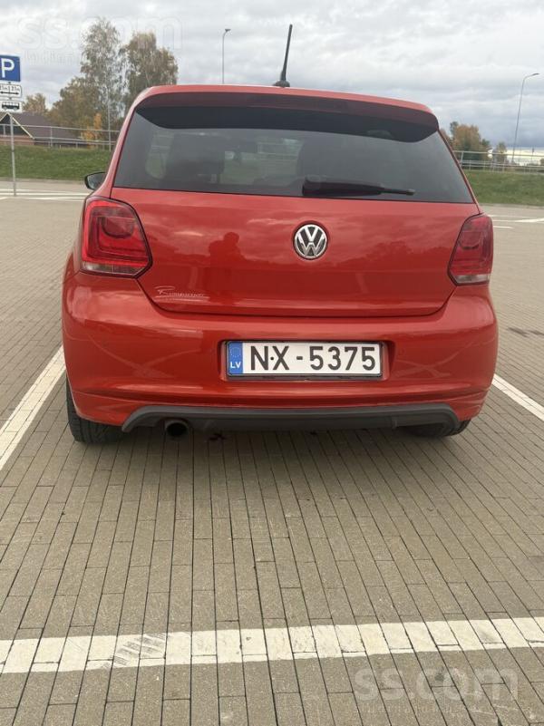 Red Volkswagen Polo 2012 in Rezekne, with an engine capacity of 1.20 L and mileage of 175 thousand km for 4600 €, photo 7 on AUTOMOTO.COM.LV