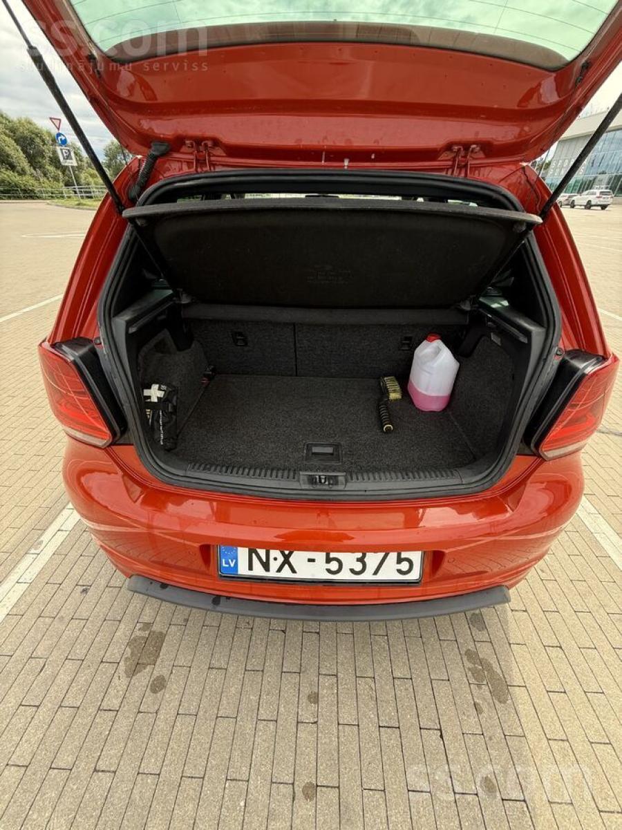 Red Volkswagen Polo 2012 in Rezekne, with an engine capacity of 1.20 L and mileage of 175 thousand km for 4600 €, photo 8 on AUTOMOTO.COM.LV