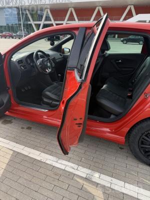 Red Volkswagen Polo 2012 in Rezekne, with an engine capacity of 1.20 L and mileage of 175 thousand km for 4600 €, photo 10 on AUTOMOTO.COM.LV
