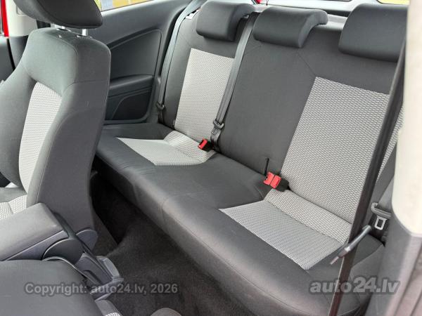 Red Volkswagen Polo 2013 in Tallinn, with an engine capacity of 1.20 L and mileage of 133 thousand km for 4990 €, photo 8 on AUTOMOTO.COM.LV