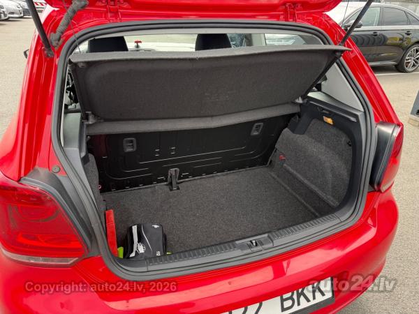 Red Volkswagen Polo 2013 in Tallinn, with an engine capacity of 1.20 L and mileage of 133 thousand km for 4990 €, photo 9 on AUTOMOTO.COM.LV