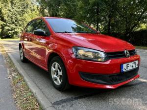 Red Volkswagen Polo 2013 in Riga, with an engine capacity of 1.20 L and mileage of 208 thousand km for 3290 €, photo 4 on AUTOMOTO.COM.LV