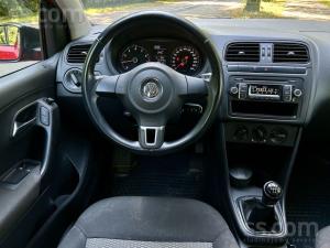 Red Volkswagen Polo 2013 in Riga, with an engine capacity of 1.20 L and mileage of 208 thousand km for 3290 €, photo 9 on AUTOMOTO.COM.LV