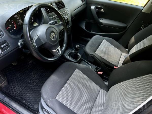 Sarkans Volkswagen Polo 2013 Rīga, ar dzinēja tilpumu 1.20 L un nobraukumu 208 tūkst. km par 3290 €, foto 9 vietnē AUTOMOTO.COM.LV