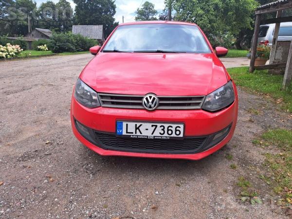 Volkswagen Polo 2013 Kuldīga vietnē Sarkans Volkswagen Polo 2013 Kuldīga, ar dzinēja tilpumu 1.20 L un nobraukumu 264 tūkst. km par 1800 €, foto 5 vietnē AUTOMOTO.COM.LV