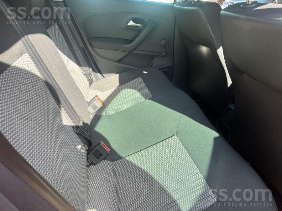 Sarkans Volkswagen Polo 2014 Rīga, ar dzinēja tilpumu 1.20 L un nobraukumu 141 tūkst. km par 3800 €, foto 10 vietnē AUTOMOTO.COM.LV