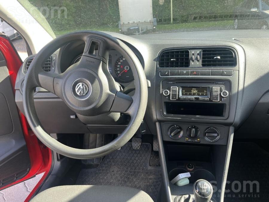 Sarkans Volkswagen Polo 2014 Rīga, ar dzinēja tilpumu 1.20 L un nobraukumu 141 tūkst. km par 3800 €, foto 11 vietnē AUTOMOTO.COM.LV