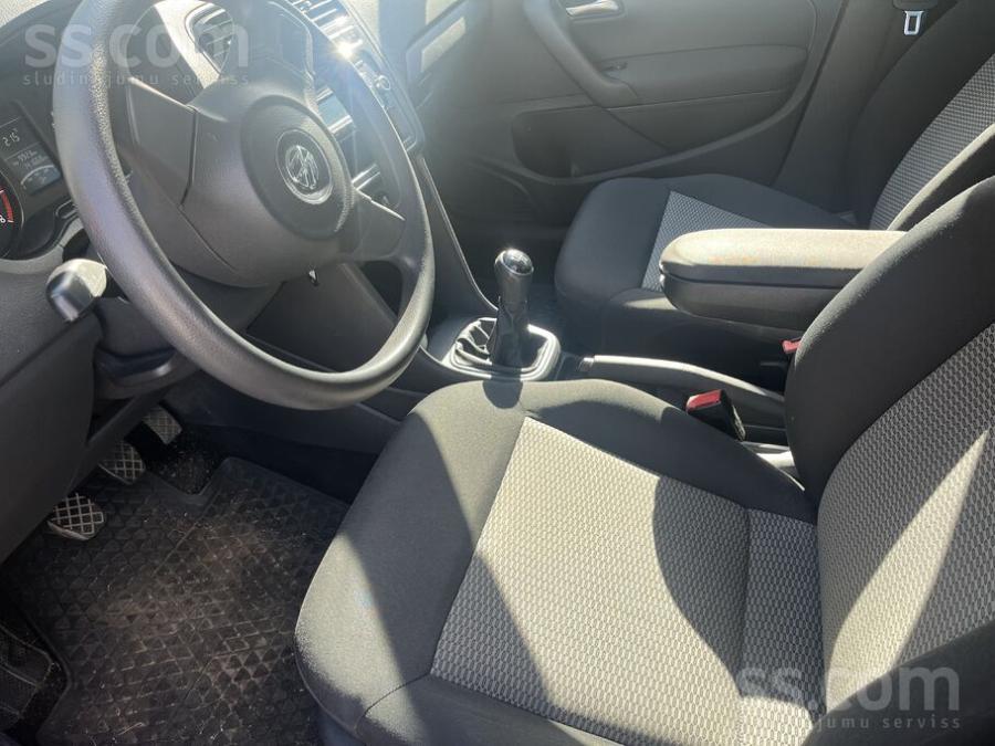 Sarkans Volkswagen Polo 2014 Rīga, ar dzinēja tilpumu 1.20 L un nobraukumu 141 tūkst. km par 3800 €, foto 13 vietnē AUTOMOTO.COM.LV