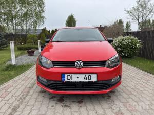 Red Volkswagen Polo 2015 in Ogre, with an engine capacity of 1.40 L and mileage of 225 thousand km for 4950 €, photo 4 on AUTOMOTO.COM.LV