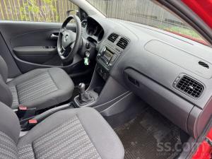 Red Volkswagen Polo 2015 in Ogre, with an engine capacity of 1.40 L and mileage of 225 thousand km for 4950 €, photo 21 on AUTOMOTO.COM.LV