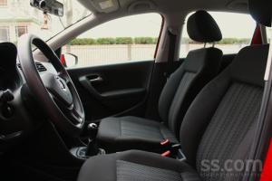 Red Volkswagen Polo 2016 in Riga, with an engine capacity of 1.40 L and mileage of 168 thousand km for 5100 €, photo 8 on AUTOMOTO.COM.LV