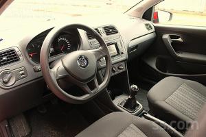 Red Volkswagen Polo 2016 in Riga, with an engine capacity of 1.40 L and mileage of 168 thousand km for 5100 €, photo 9 on AUTOMOTO.COM.LV