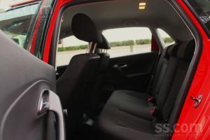 Red Volkswagen Polo 2016 in Riga, with an engine capacity of 1.40 L and mileage of 168 thousand km for 5100 €, photo 11 on AUTOMOTO.COM.LV
