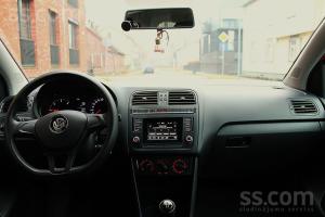 Red Volkswagen Polo 2016 in Riga, with an engine capacity of 1.40 L and mileage of 168 thousand km for 5100 €, photo 12 on AUTOMOTO.COM.LV