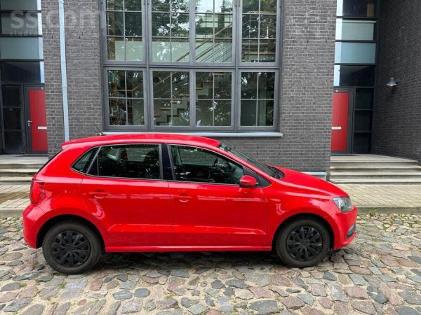 Volkswagen Polo 2016 in Riga on AUTOMOTO.COM.LV Red Volkswagen Polo 2016 in Riga, with an engine capacity of 1.40 L and mileage of 168 thousand km for 4300 €, photo 3 on AUTOMOTO.COM.LV