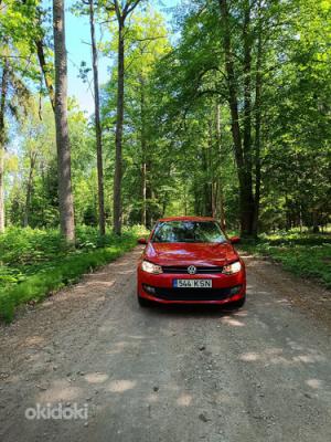 Sarkans Volkswagen Polo 2016 Tallina, ar dzinēja tilpumu 1.00 L un nobraukumu 39 tūkst. km par 5000 €, foto  vietnē AUTOMOTO.COM.LV