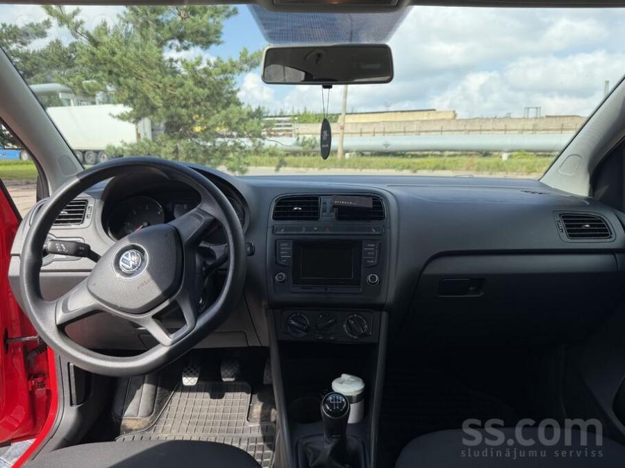 Sarkans Volkswagen Polo 2016 Rīga, ar dzinēja tilpumu 1.40 L un nobraukumu 151 tūkst. km par 4999 €, foto 12 vietnē AUTOMOTO.COM.LV