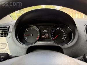 Sarkans Volkswagen Polo 2016 Rīga, ar dzinēja tilpumu 1.40 L un nobraukumu 151 tūkst. km par 4999 €, foto 13 vietnē AUTOMOTO.COM.LV