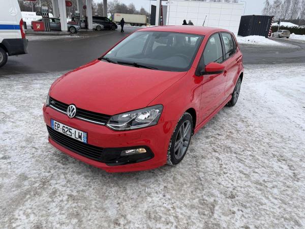Red Volkswagen Polo 2017 in Taurage, with an engine capacity of 1.40 L and mileage of 171 thousand km for 7300 €, photo 2 on AUTOMOTO.COM.LV