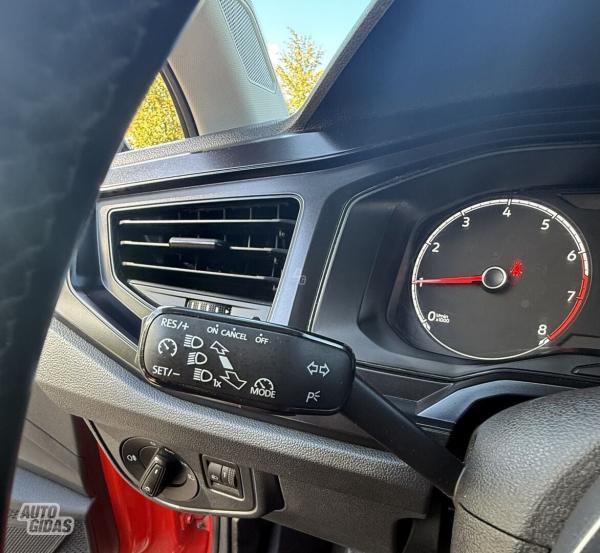 Red Volkswagen Polo 2018 in Klaipeda, with an engine capacity of 1.00 L and mileage of 169 thousand km for 6149 €, photo 10 on AUTOMOTO.COM.LV
