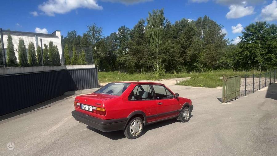 Sarkans Volkswagen Polo 1991 Molėtai, ar dzinēja tilpumu 1.27 L un nobraukumu 249 tūkst. km par 1200 €, foto 5 vietnē AUTOMOTO.COM.LV