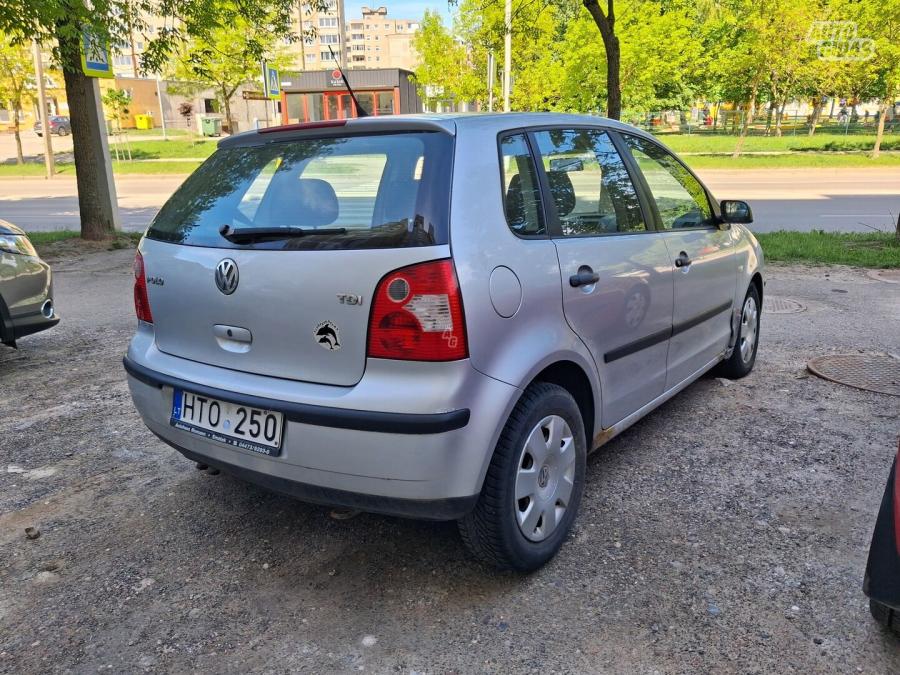 Volkswagen Polo 2003 in Kaunas, with an engine capacity of 1.40 L and mileage of 254 thousand km for 300 €, photo 5 on AUTOMOTO.COM.LV
