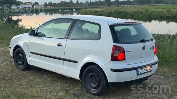 Balts Volkswagen Polo 2004 Rīga, ar dzinēja tilpumu 1.90 L un nobraukumu 310 tūkst. km par 900 €, foto 4 vietnē AUTOMOTO.COM.LV