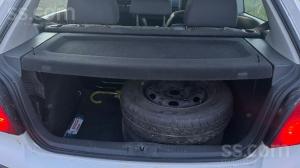 Balts Volkswagen Polo 2004 Rīga, ar dzinēja tilpumu 1.90 L un nobraukumu 310 tūkst. km par 900 €, foto 8 vietnē AUTOMOTO.COM.LV