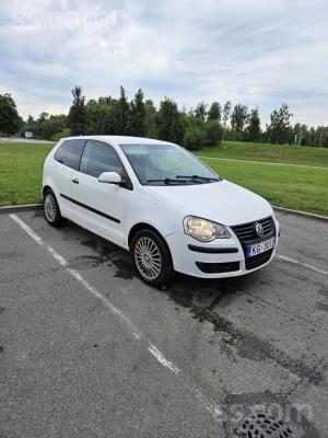 White Volkswagen Polo 2008 in Riga, with an engine capacity of 1.40 L and mileage of 233 thousand km for 2000 €, photo  on AUTOMOTO.COM.LV