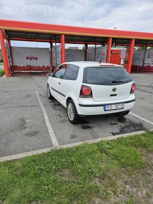 White Volkswagen Polo 2008 in Riga, with an engine capacity of 1.40 L and mileage of 233 thousand km for 2000 €, photo 4 on AUTOMOTO.COM.LV