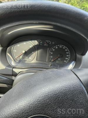 White Volkswagen Polo 2008 in Riga, with an engine capacity of 1.40 L and mileage of 233 thousand km for 2000 €, photo 7 on AUTOMOTO.COM.LV