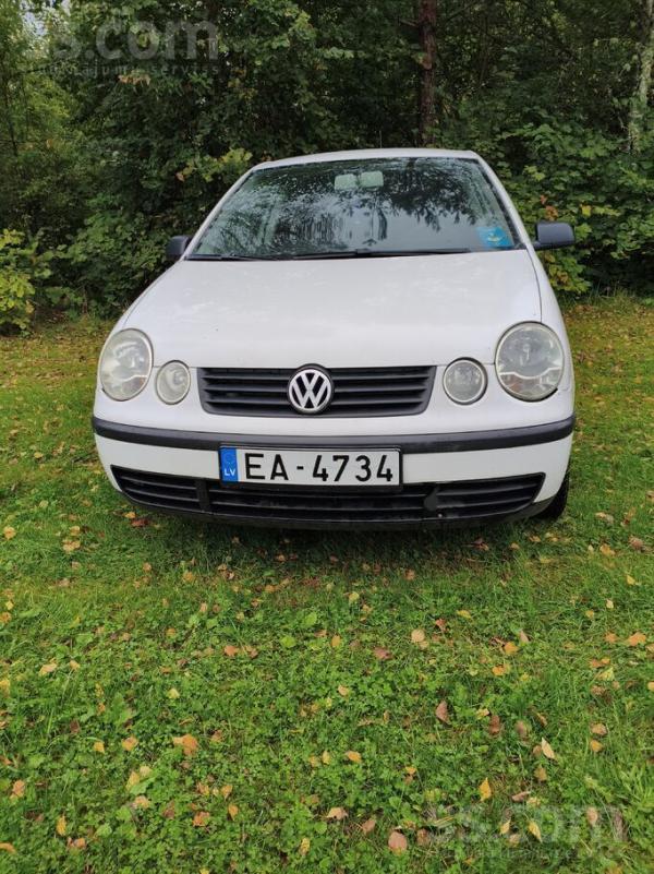 White Volkswagen Polo 2004 in Cesis, with an engine capacity of 1.20 L and mileage of 280 thousand km for 800 €, photo 1 on AUTOMOTO.COM.LV