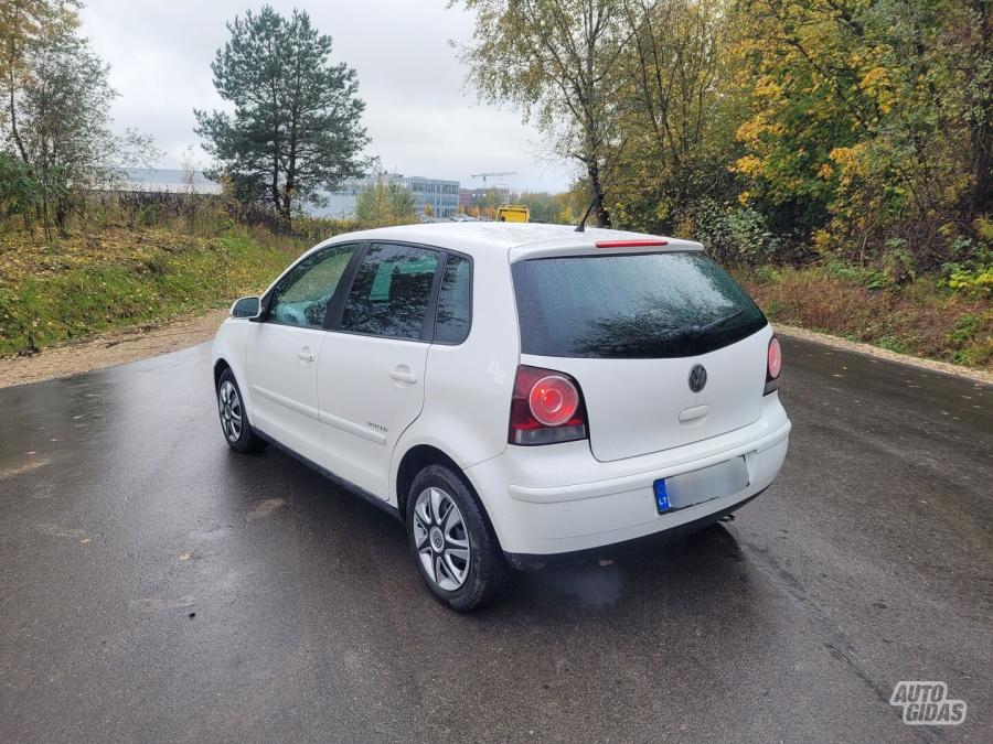 Balts Volkswagen Polo 2008 Viļņa, ar dzinēja tilpumu 1.90 L un nobraukumu 329 tūkst. km par 1450 €, foto 5 vietnē AUTOMOTO.COM.LV