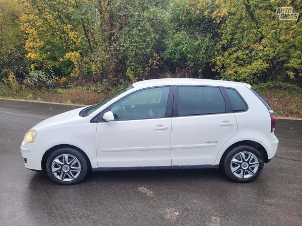 White Volkswagen Polo 2008 in Vilnius, with an engine capacity of 1.90 L and mileage of 329 thousand km for 1450 €, photo 8 on AUTOMOTO.COM.LV