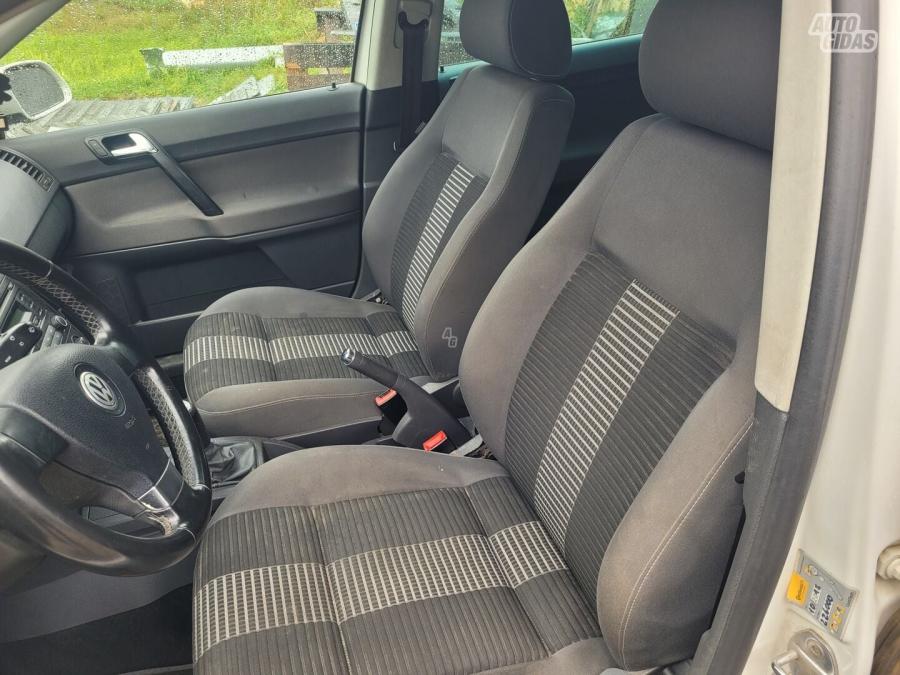 Balts Volkswagen Polo 2008 Viļņa, ar dzinēja tilpumu 1.90 L un nobraukumu 329 tūkst. km par 1450 €, foto 13 vietnē AUTOMOTO.COM.LV