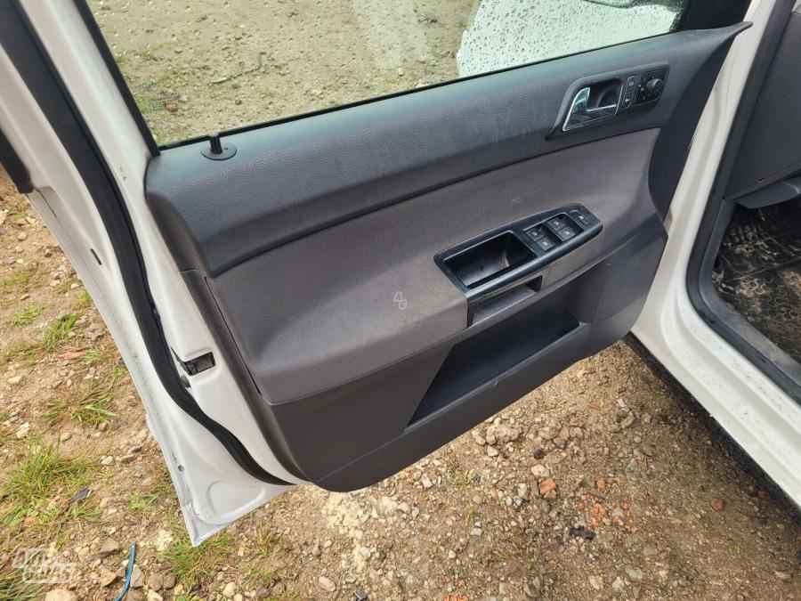 Balts Volkswagen Polo 2008 Viļņa, ar dzinēja tilpumu 1.90 L un nobraukumu 329 tūkst. km par 1450 €, foto 16 vietnē AUTOMOTO.COM.LV