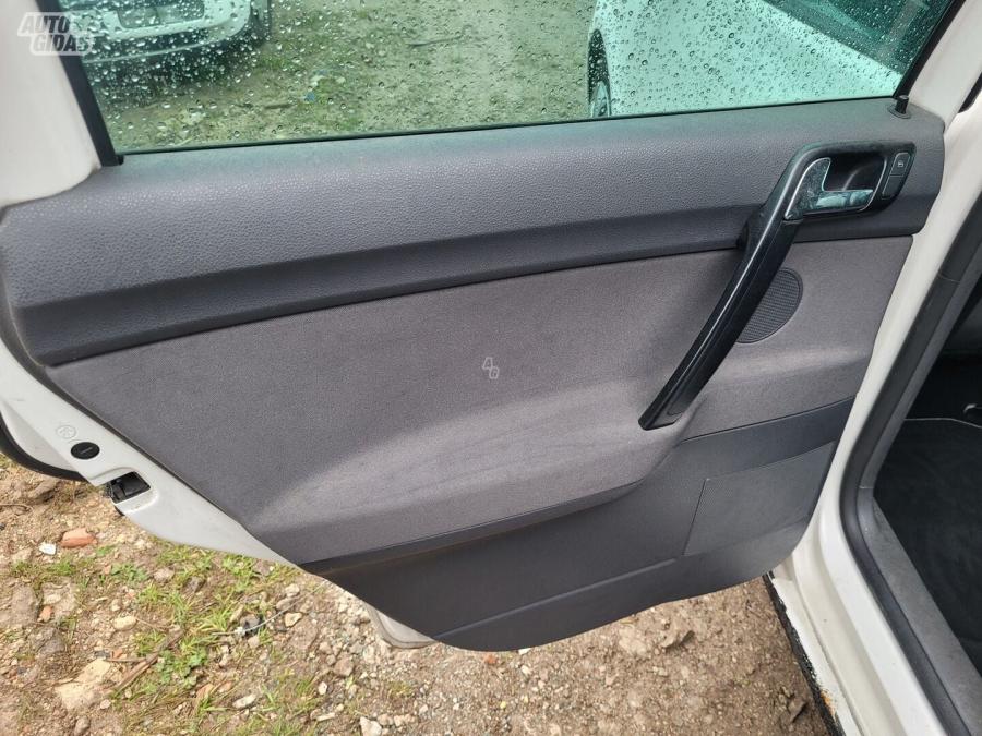Balts Volkswagen Polo 2008 Viļņa, ar dzinēja tilpumu 1.90 L un nobraukumu 329 tūkst. km par 1450 €, foto 17 vietnē AUTOMOTO.COM.LV